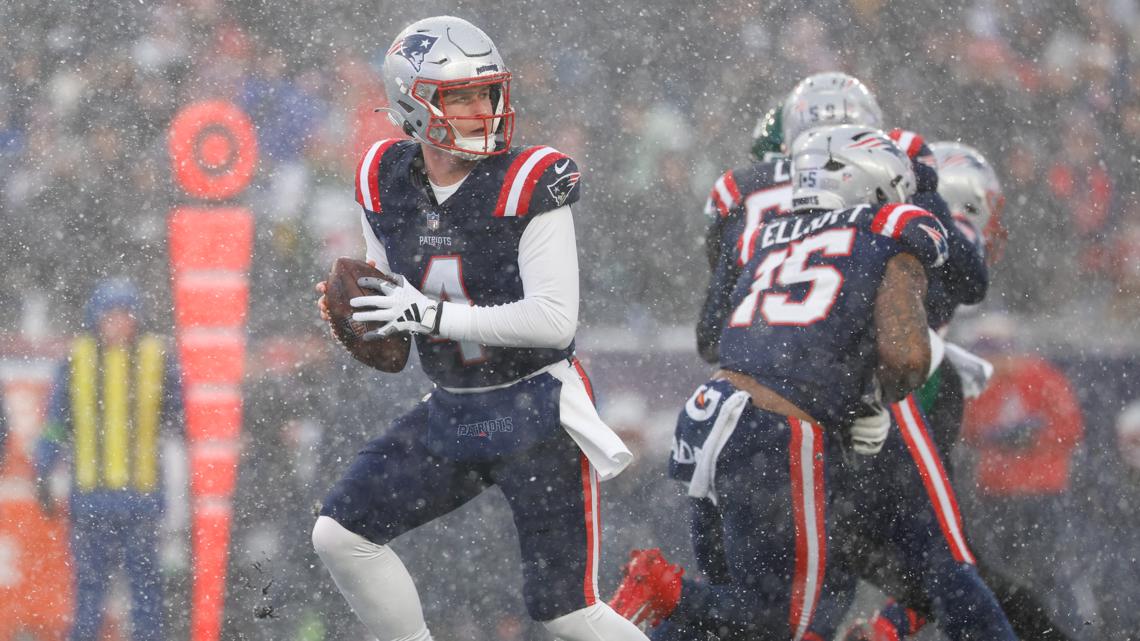 Cleveland Browns sign QB Bailey Zappe following Watson injury | abc10.com