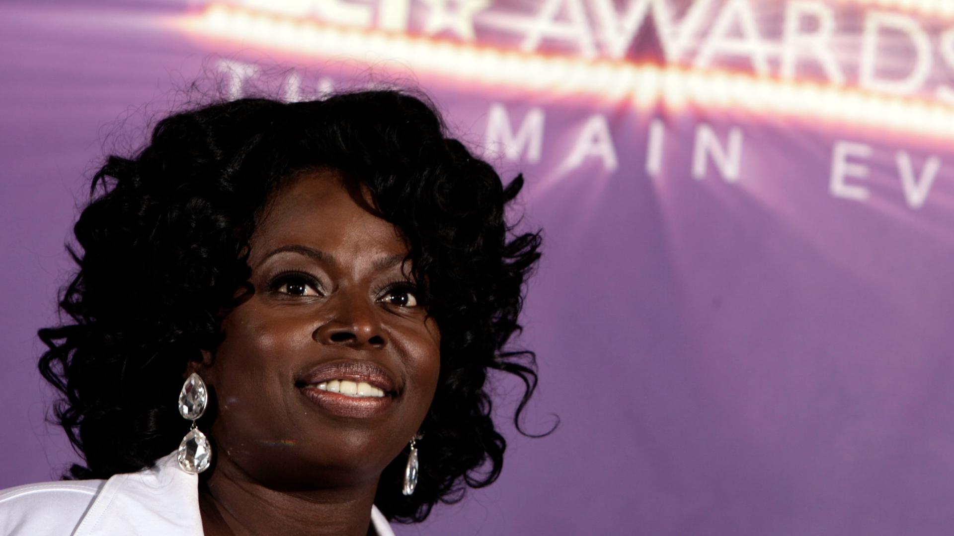 South Carolina honors R&B icon Angie Stone at emotional homegoing ...