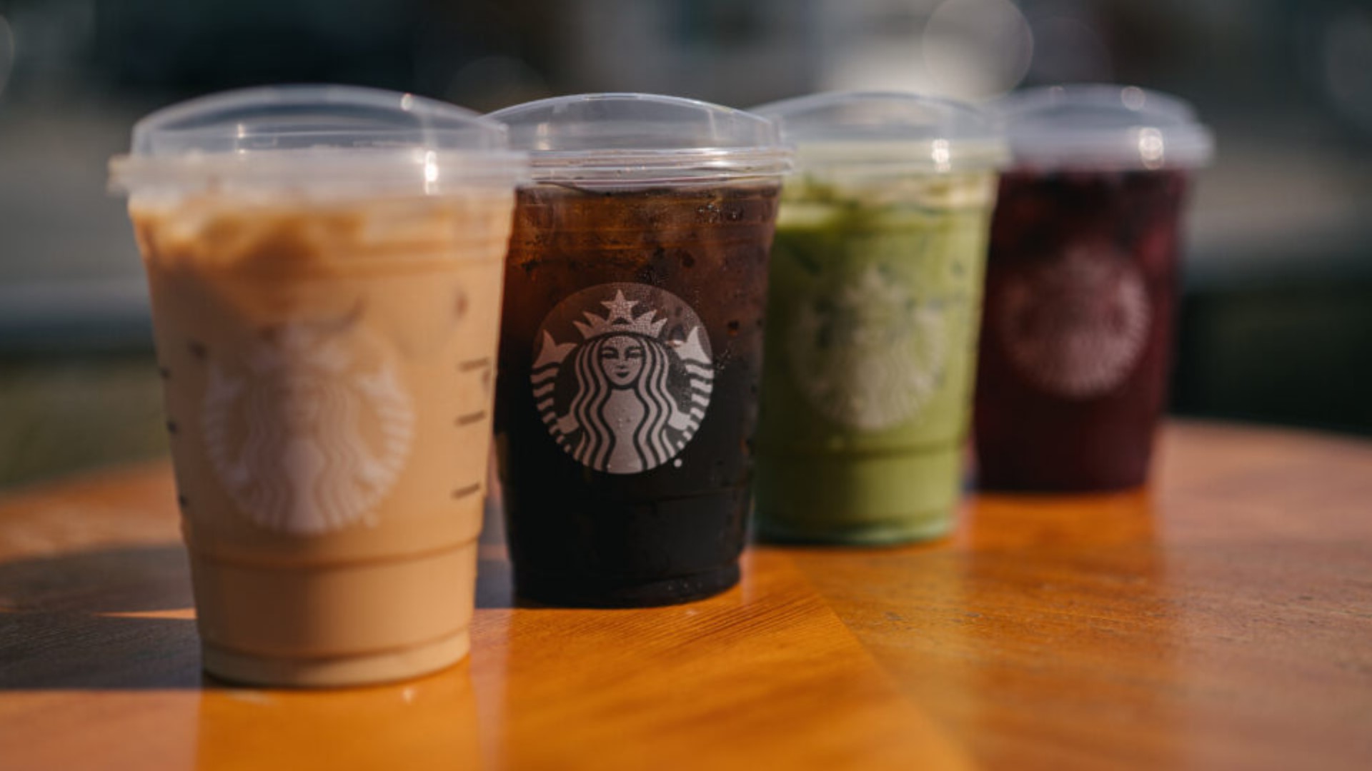 Starbucks to expand use of strawless lids | abc10.com