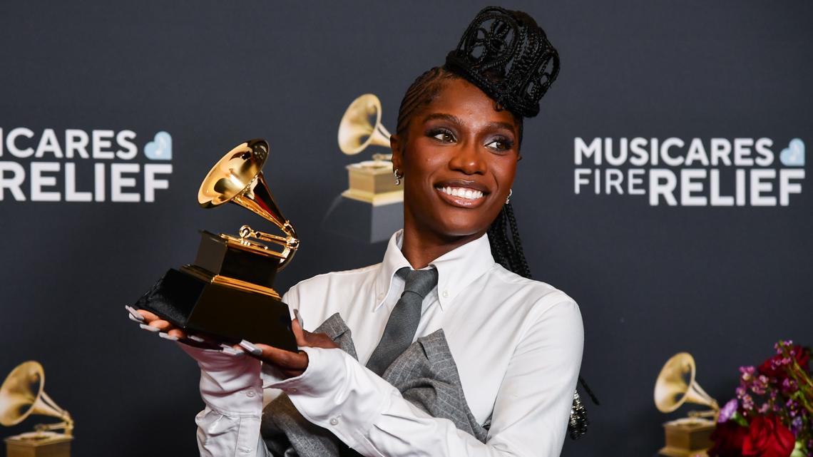 Doechii wins Billboard’s 2025 Woman of the Year | abc10.com