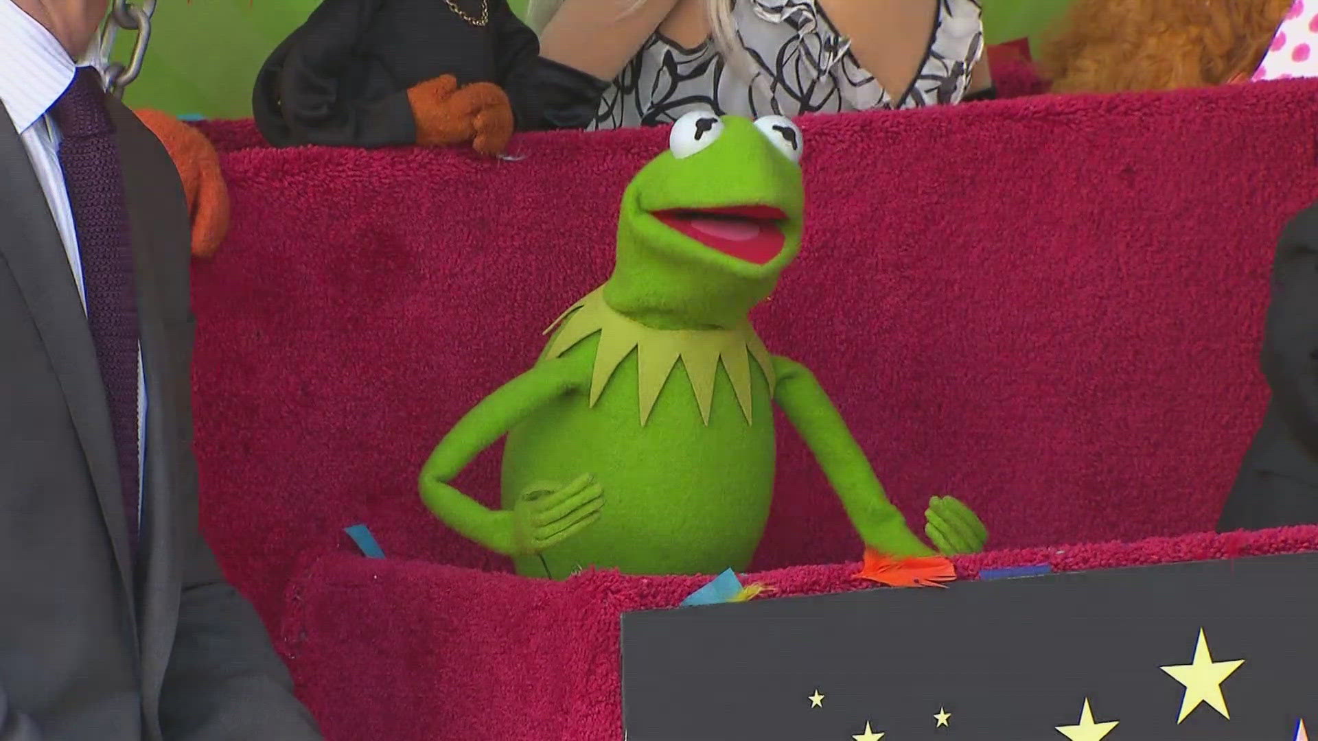 Kermit the Frog gives commencement speech at the University of Maryland ...