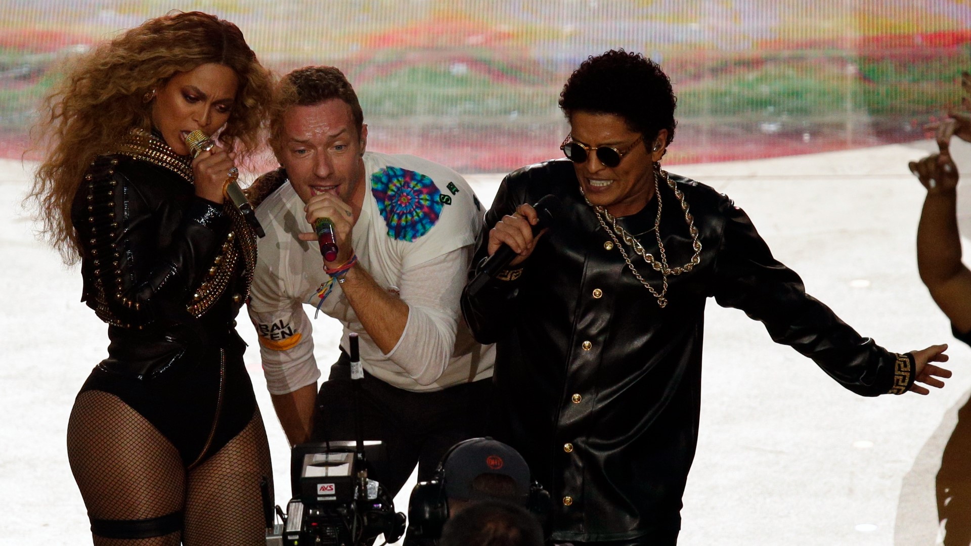 Most viewed Super Bowl half time shows of all time | abc10.com