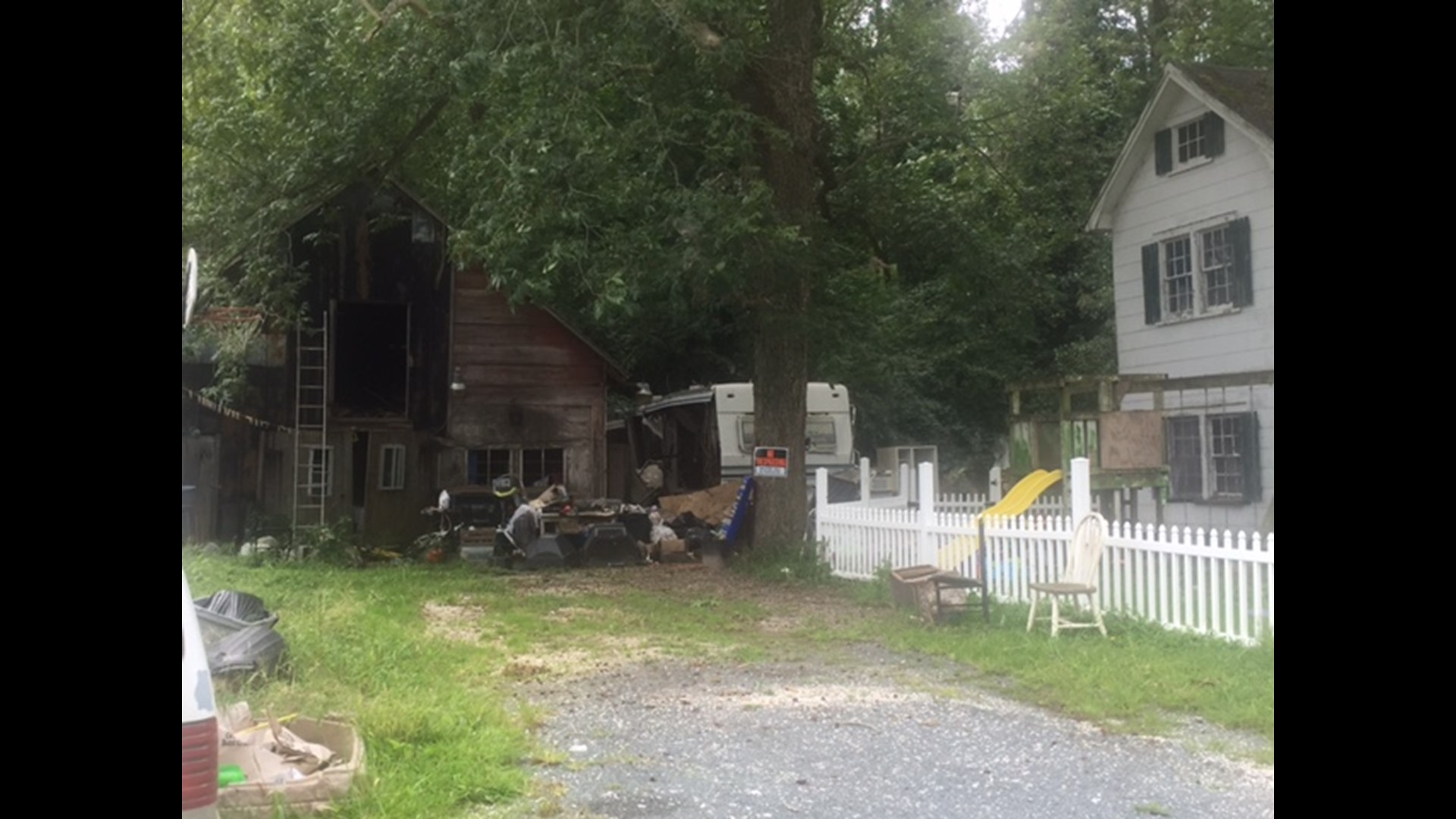 Mom accused of keeping toddlers in makeshift cages indicted | abc10.com