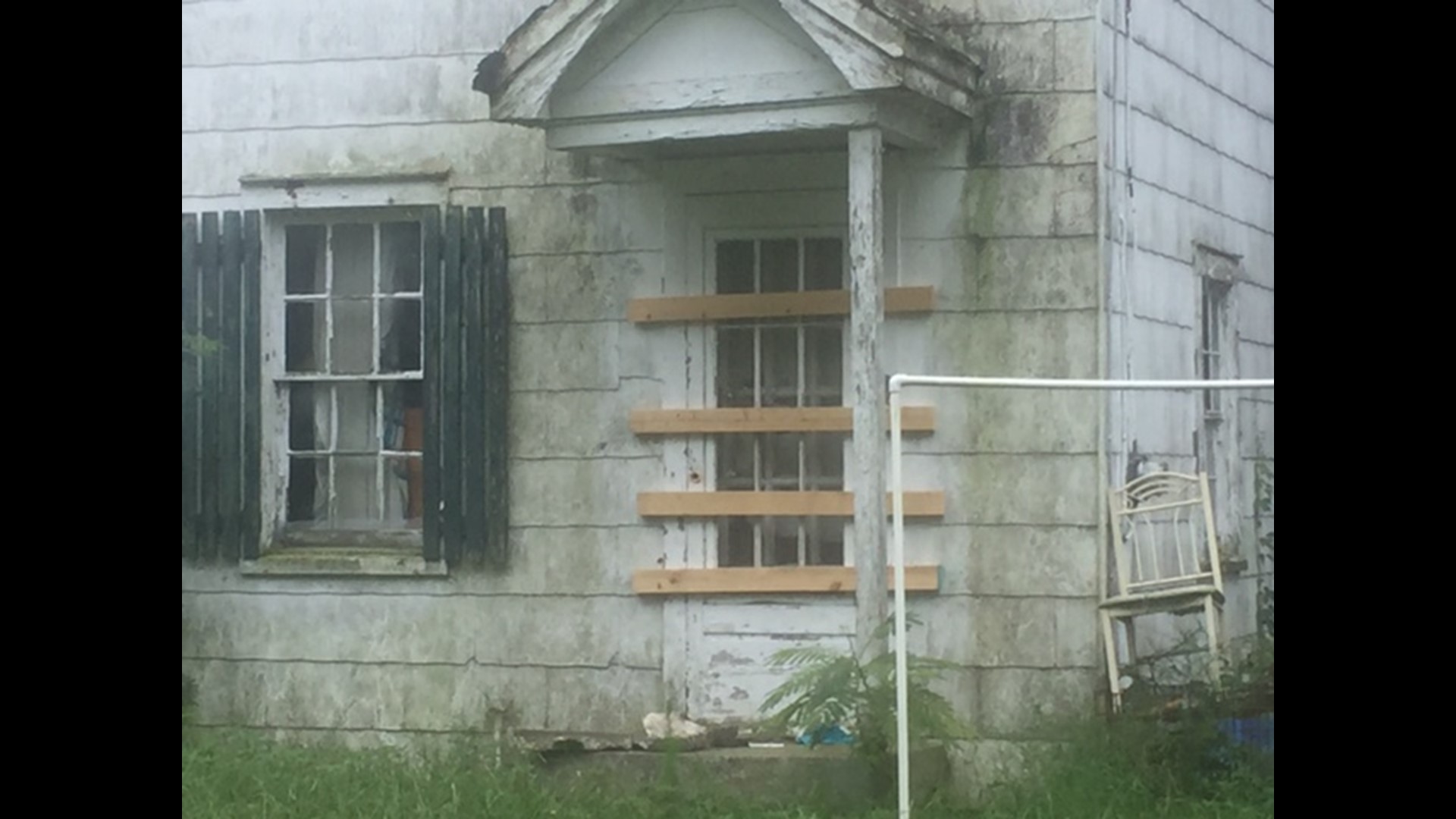 Mom accused of keeping toddlers in makeshift cages indicted | abc10.com