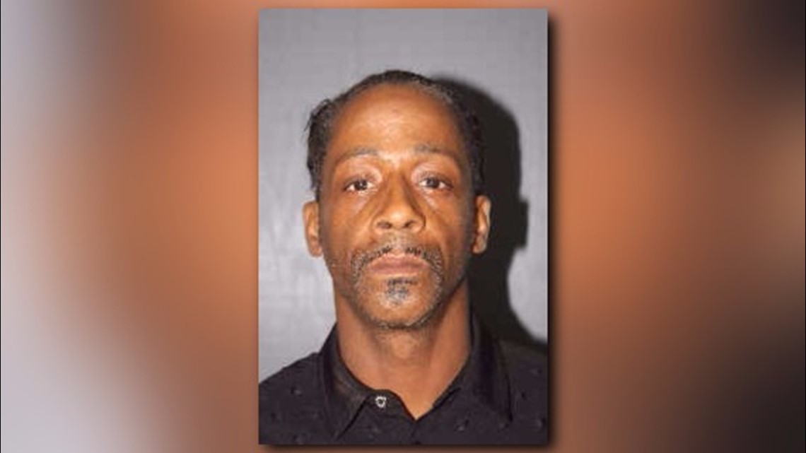Thrown salt shaker, bloody lip, Katt Williams back in jail | abc10.com