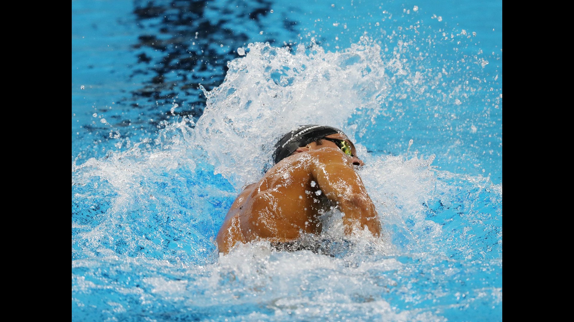Michael Phelps' face before his event was intense, and the Internet ...