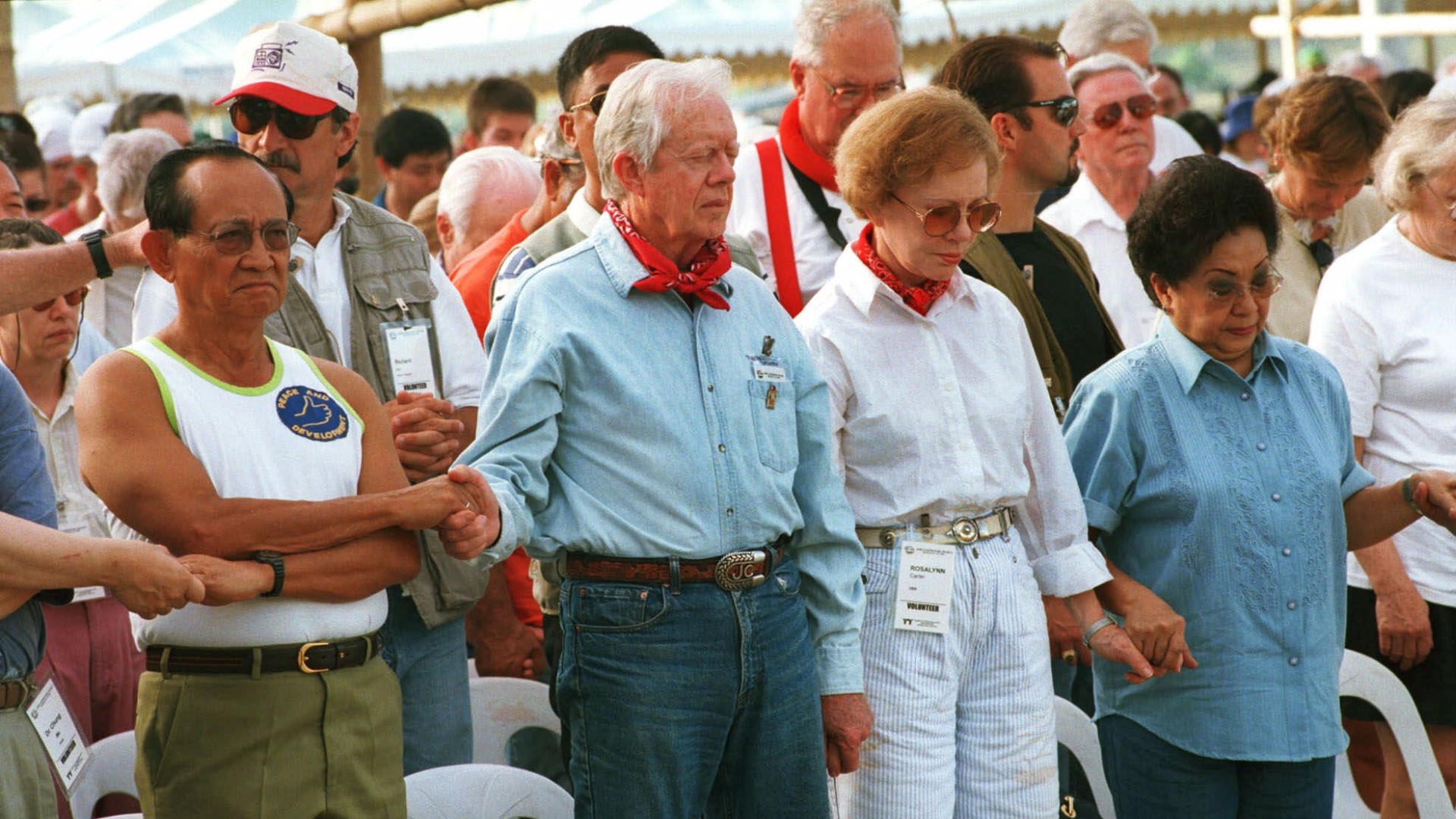 Jimmy Carter collapses at Habitat Build | abc10.com